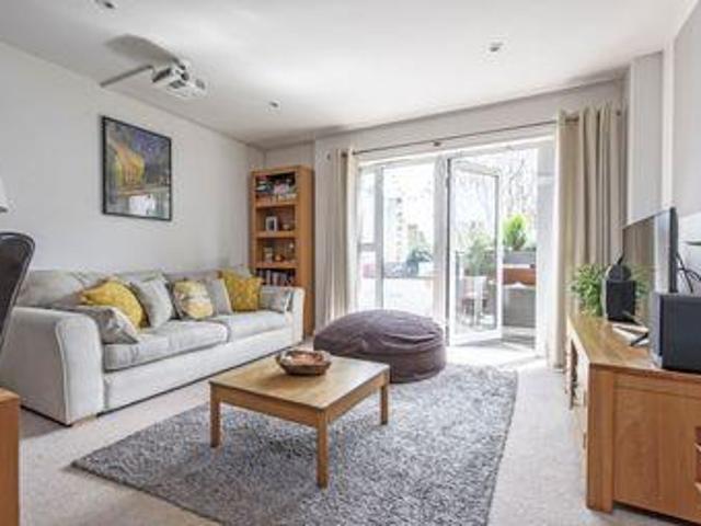 2 Bedrooms Flat for sale in Brickfield Road, Clapham Park SW4