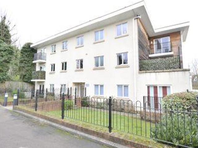 2 Bedrooms Flat for sale in Brighton Road, Purley, Surrey CR8