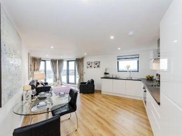 2 Bedrooms Flat for sale in Brighton Road, Shoreham By Sea BN43