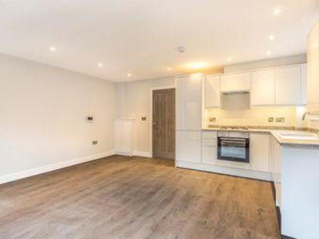 2 Bedrooms Flat for sale in Brighton Road, South Croydon CR2