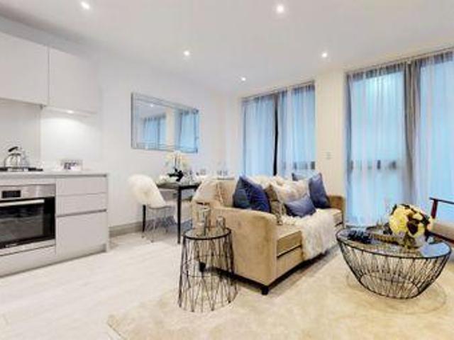 2 Bedrooms Flat for sale in Brighton Road, Surbiton KT6