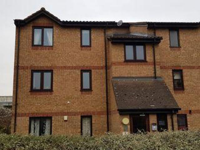 2 Bedrooms Flat for sale in Bridge Meadows, London SE14