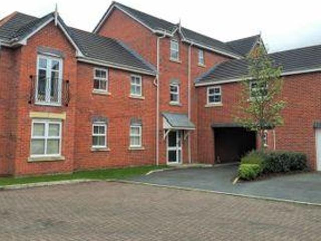 2 Bedrooms Flat for sale in Bridgewater Close, Frodsham, Cheshire WA6
