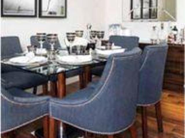 2 Bedrooms Flat for sale in Bridgewater Street, Manchester M3