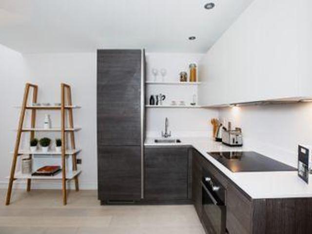 2 Bedrooms Flat for sale in Bridgewater Street, Manchester M3