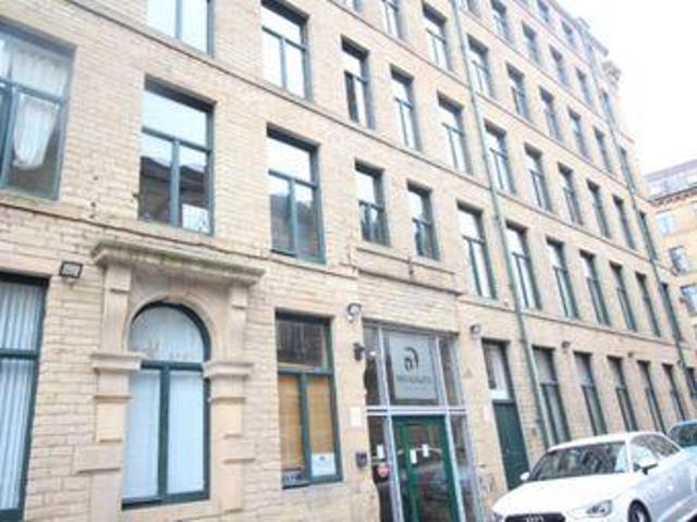 2 Bedrooms Flat for sale in Broad Street, Bradford BD1
