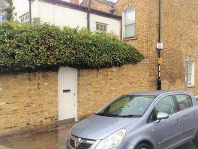 2 Bedrooms Flat for sale in Brookmill Road, London, London SE8