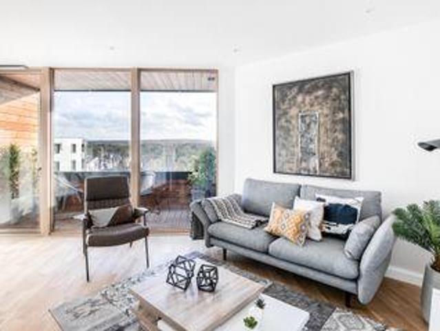 2 Bedrooms Flat for sale in Bromley BR2