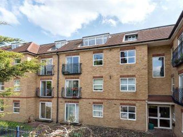 2 Bedrooms Flat for sale in Bromley House, Compass Lane, Bromley BR1