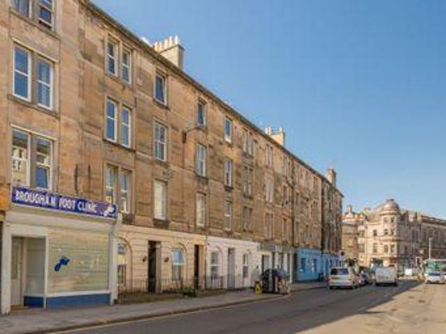 2 Bedrooms Flat for sale in Brougham Street, Edinburgh EH3