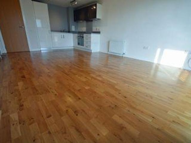 2 Bedrooms Flat for sale in Butterfly Way, Lochend EH7