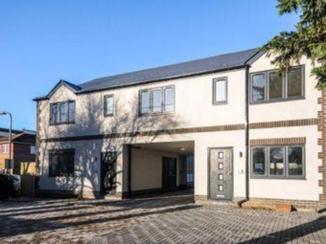 2 Bedrooms Flat for sale in Buckingham Corner, Buckingham Road, Bicester OX26