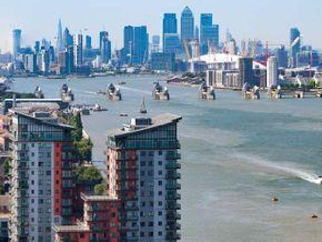 2 Bedrooms Flat for sale in Bunton Street, London SE18