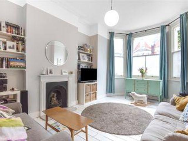 2 Bedrooms Flat for sale in Burgoyne Road, London N4