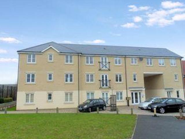 2 Bedrooms Flat for sale in Burghley Way, Chelmsford CM2