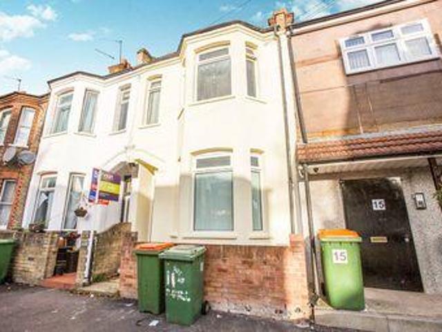 2 Bedrooms Flat for sale in Burley Road, London E16