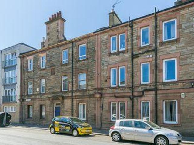 2 Bedrooms Flat for sale in Burns Place, Leith, Edinburgh EH6