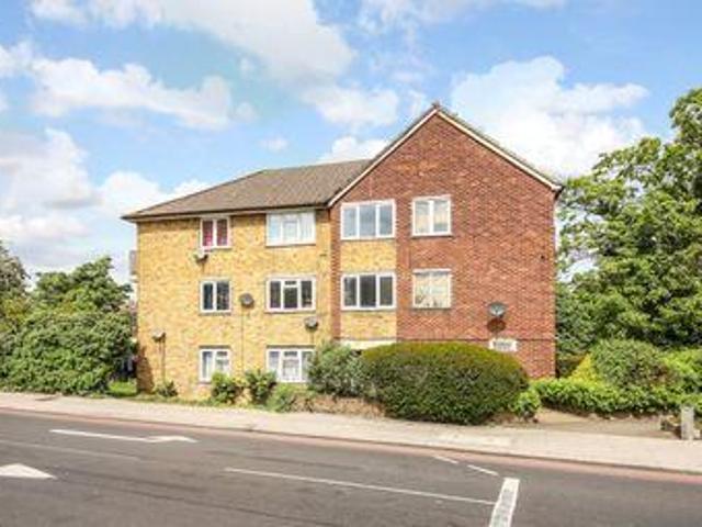 2 Bedrooms Flat for sale in Burnt Ash Hill, London SE12