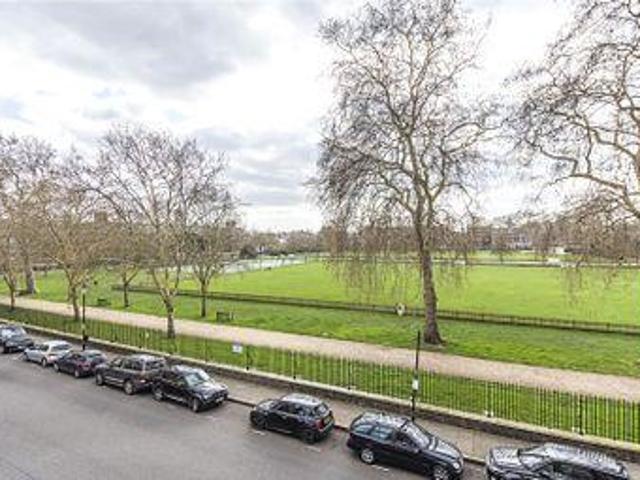 2 Bedrooms Flat for sale in Burton Court, Franklins Row, London SW3