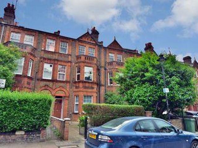 2 Bedrooms Flat for sale in Goldhurst Terrace, London NW6
