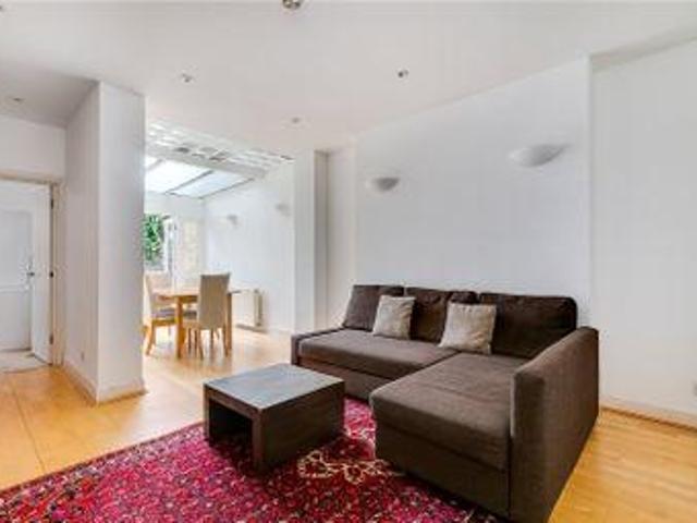 2 Bedrooms Flat for sale in Goldhawk Road, London W12
