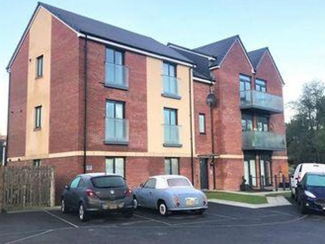 2 Bedrooms Flat for sale in Golwg Y Garreg, Swansea SA1