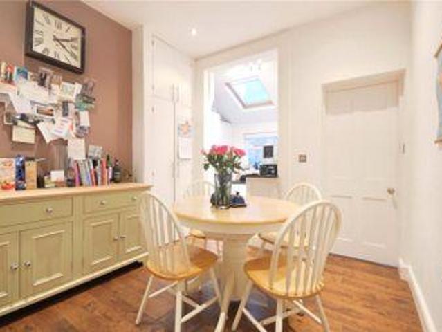 2 Bedrooms Flat for sale in Gondar Gardens, West Hampstead NW6