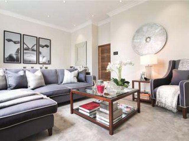 2 Bedrooms Flat for sale in Garden House, Kensington Garden Square, London W2