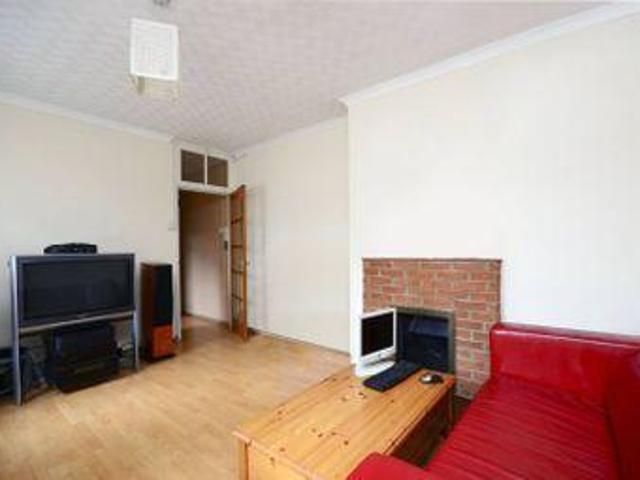 2 Bedrooms Flat for sale in Garratt Lane, Earlsfield SW17