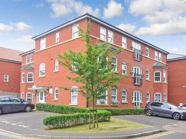 2 Bedrooms Flat for sale in George Roche Road, Canterbury, Kent CT1
