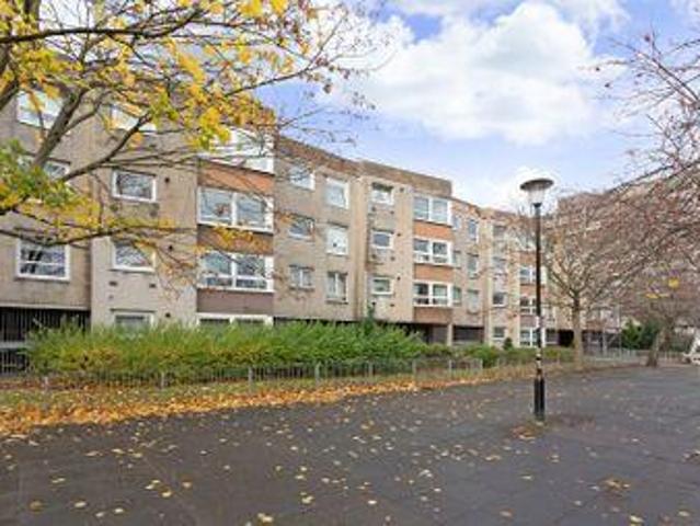 2 Bedrooms Flat for sale in Giles Street, Leith, Edinburgh EH6
