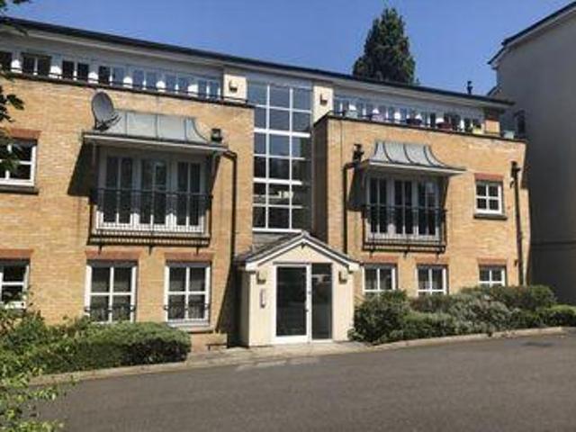 2 Bedrooms Flat for sale in Glenmere Row, Lee, London SE12