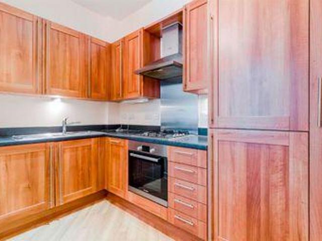 2 Bedrooms Flat for sale in Glengall Road, London NW6