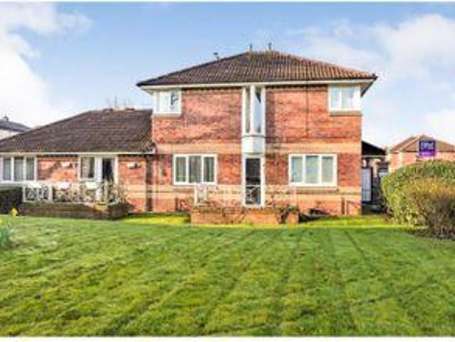 2 Bedrooms Flat for sale in Glenview Court, Preston PR2