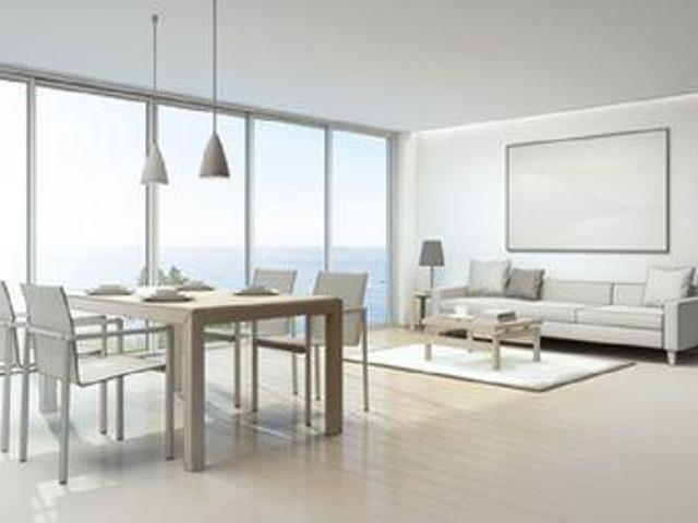 2 Bedrooms Flat for sale in Glisson Road, West London UB10