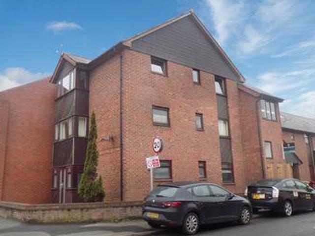 2 Bedrooms Flat for sale in Grundy Street, Westhoughton, Bolton BL5