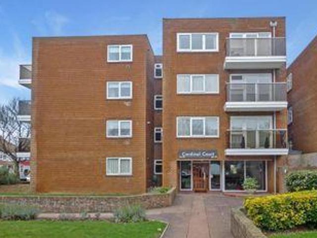 2 Bedrooms Flat for sale in Grand Avenue, Worthing, West Sussex BN11
