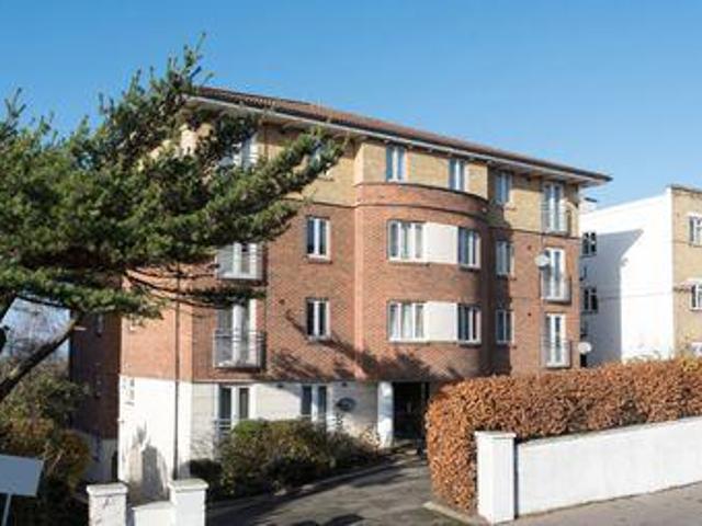 2 Bedrooms Flat for sale in Grange Road, London SE19