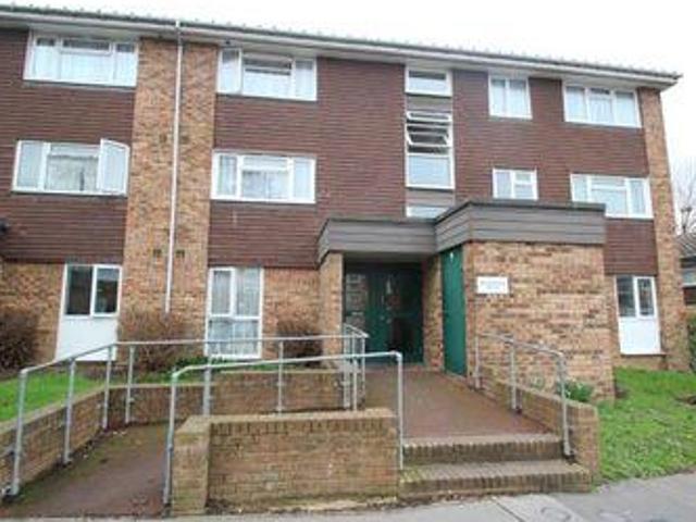 2 Bedrooms Flat for sale in Granville Close, Park Hill, Croydon CR0