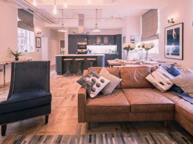 2 Bedrooms Flat for sale in Great Charles Street, Birmingham B3