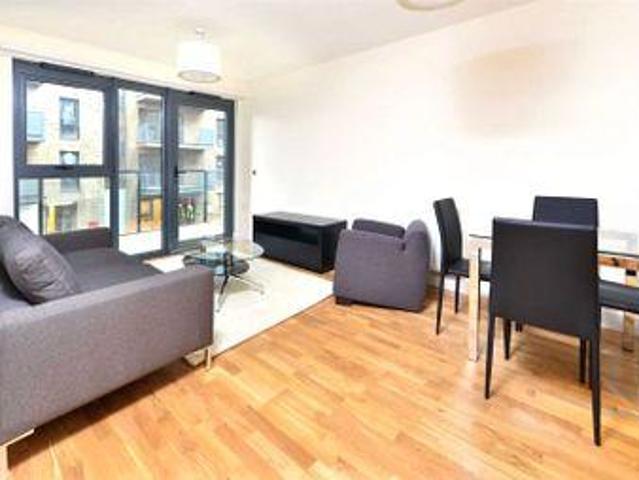 2 Bedrooms Flat for sale in Green Lanes Walk, London N4
