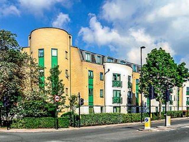 2 Bedrooms Flat for sale in Greenford Road, Greenford UB6