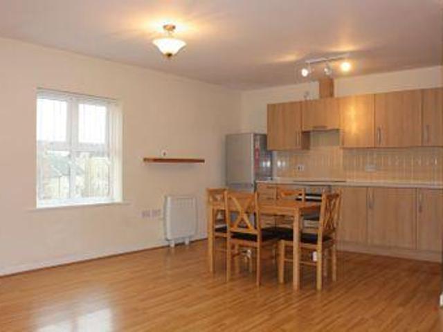 2 Bedrooms Flat for sale in Grouse Road, Calne SN11