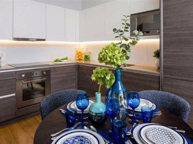 2 Bedrooms Flat for sale in Grove Park, Colindale, London NW9