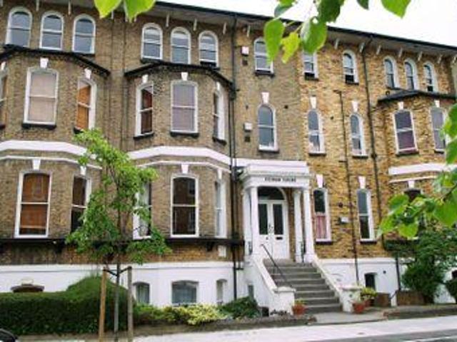 2 Bedrooms Flat for sale in Grove Road, Surbiton KT6