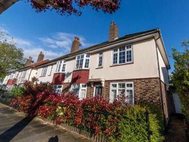 2 Bedrooms Flat for sale in Gunners Road, Earlsfield SW18