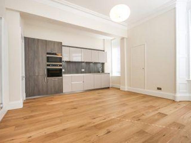 2 Bedrooms Flat for sale in Dowanhill Street, Dowanhill, Glasgow G11