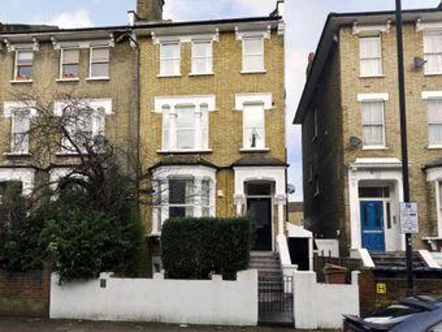 2 Bedrooms Flat for sale in Downs Road, London E5