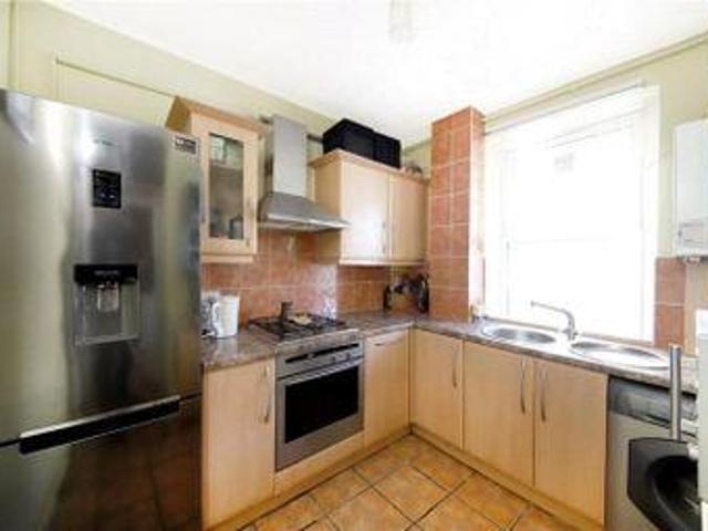 2 Bedrooms Flat for sale in Doddington Grove, London SE17