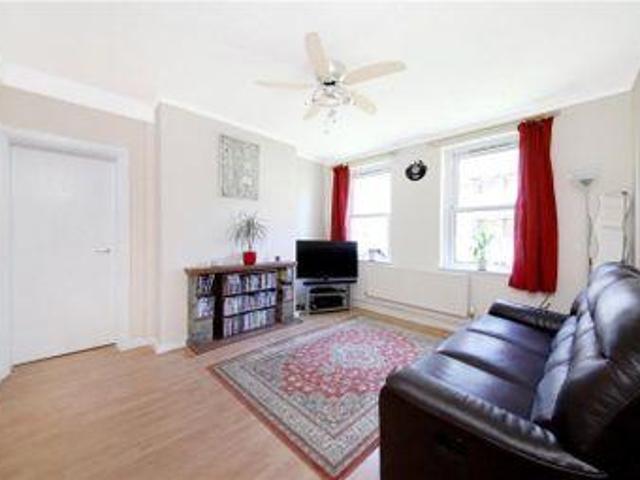 2 Bedrooms Flat for sale in Doddington Grove, London SE17